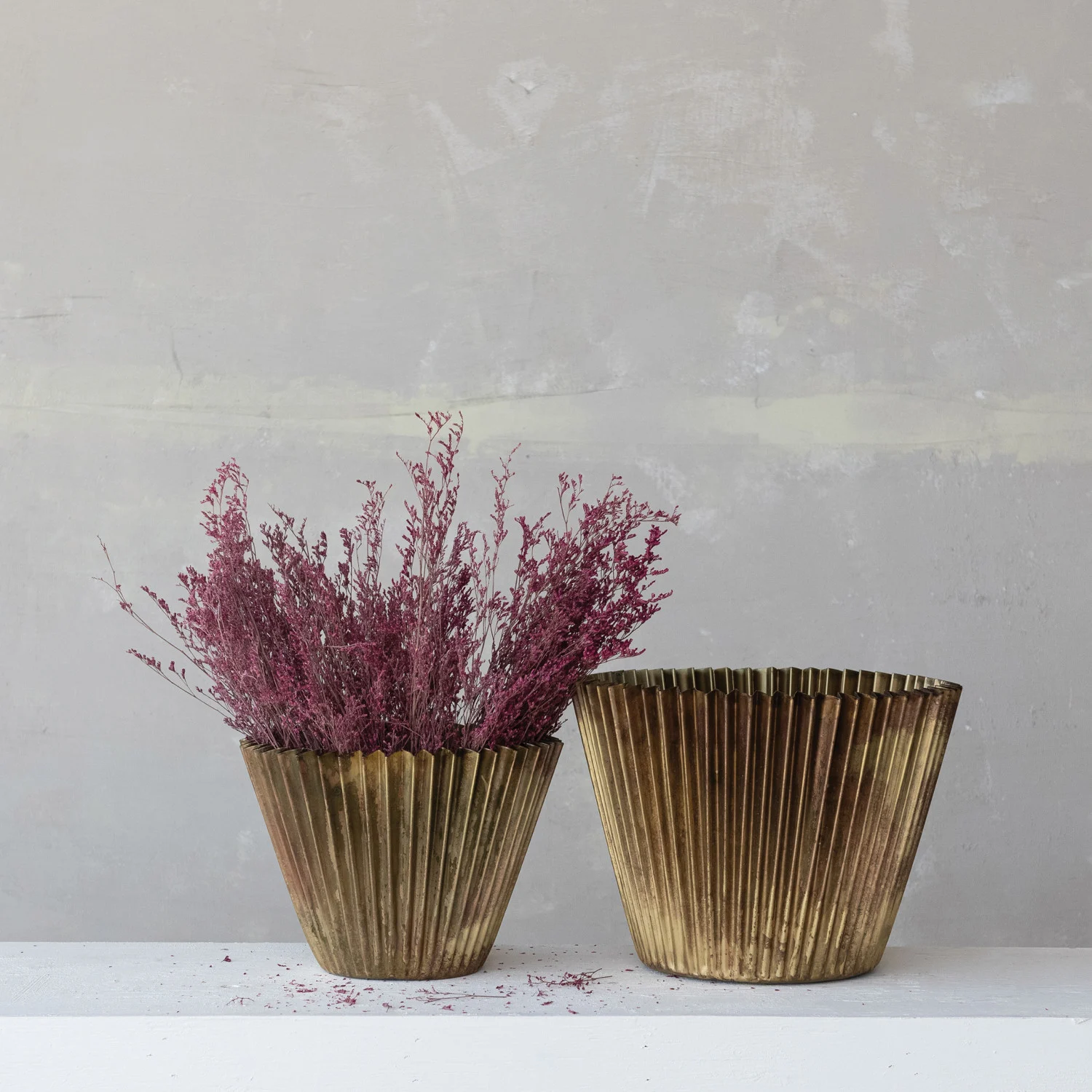 Decorative Metal Fluted Planters, Set of 2 (Holds 12" & 10" Pots ...